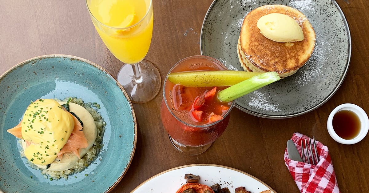 It's bubbles for breakfast at this popular Pier 7 restaurant